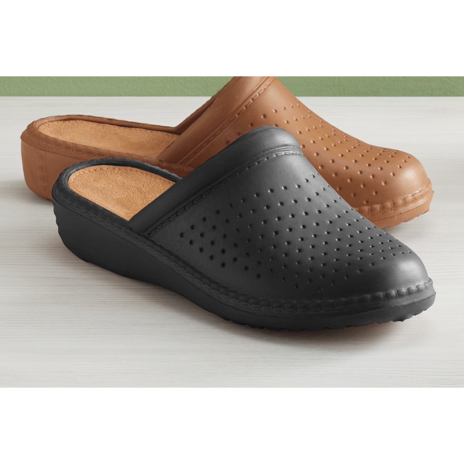 Cindy Clog | Carol Wright