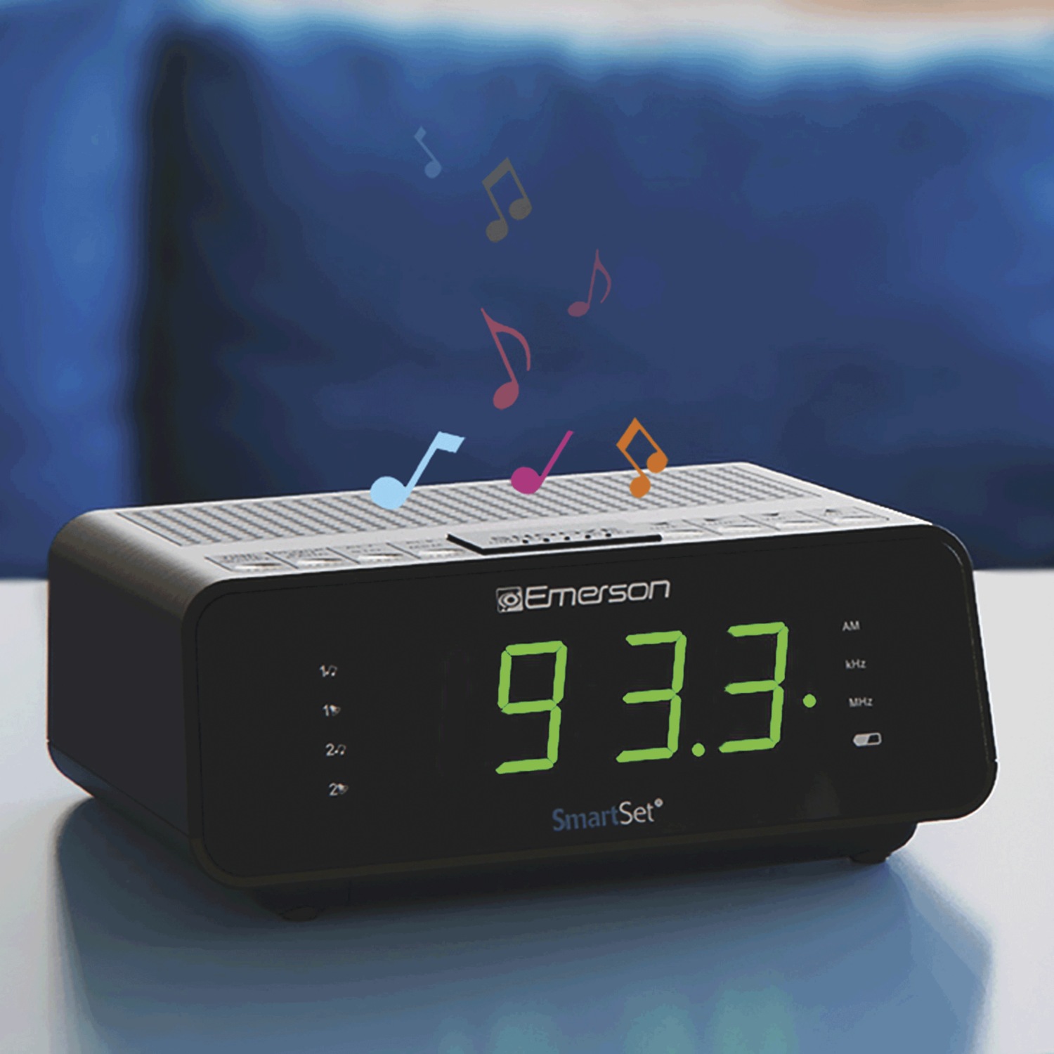 Emerson Smartset Clock Radio | Carol Wright